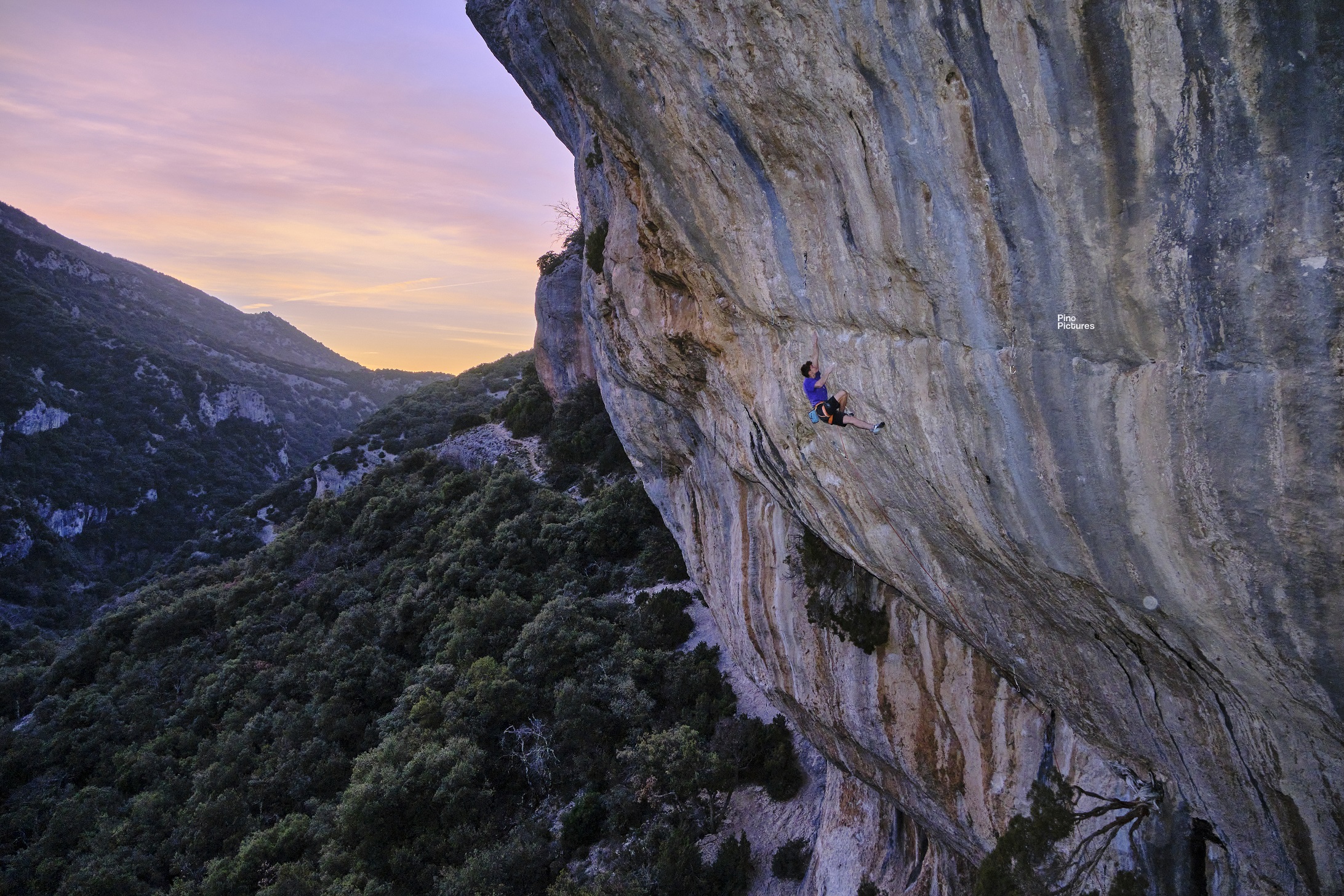 Action à St-Léger - Fanatic Climbing