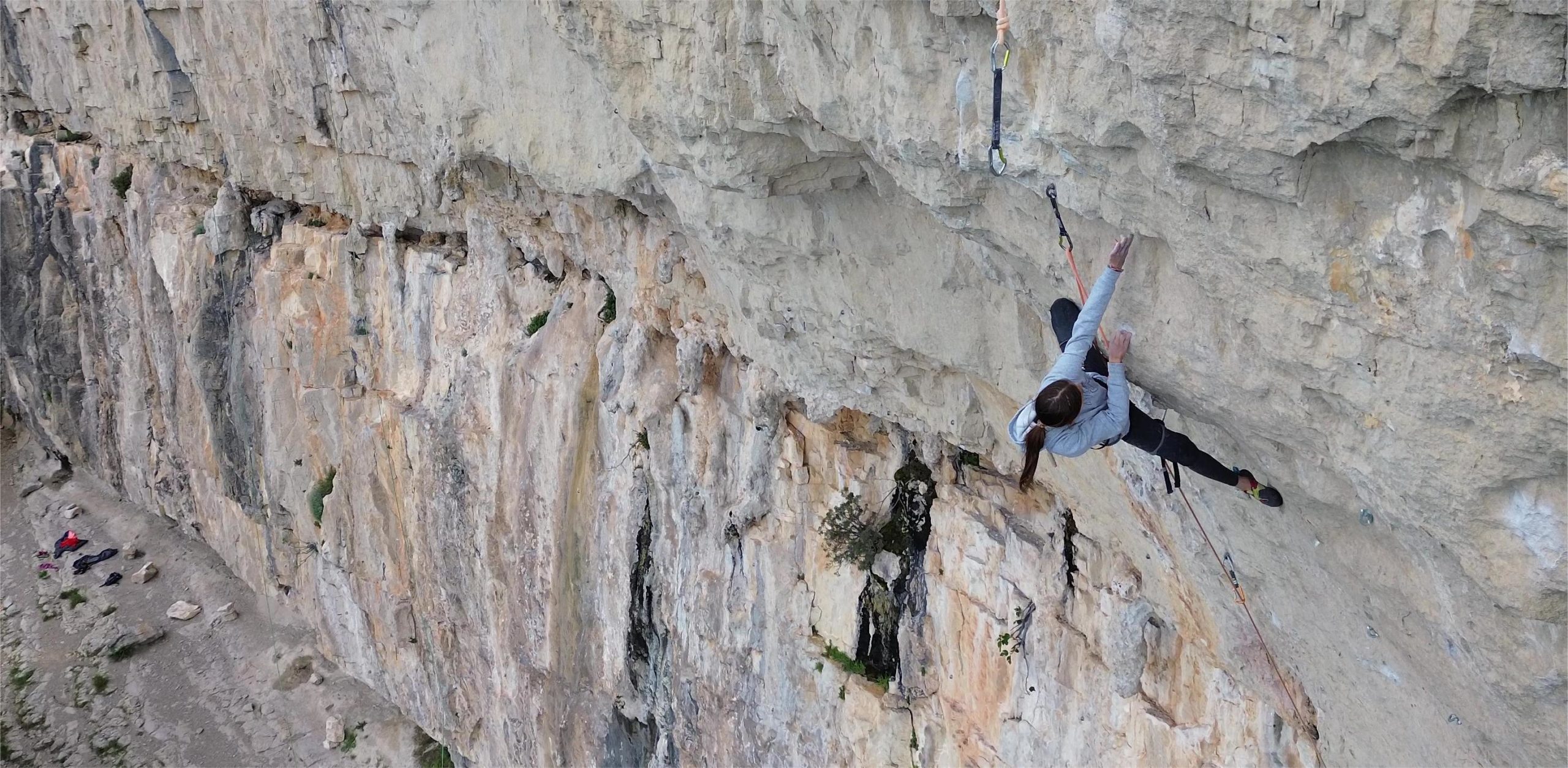 Alizée Blass répète Super Samson 8c - Fanatic Climbing